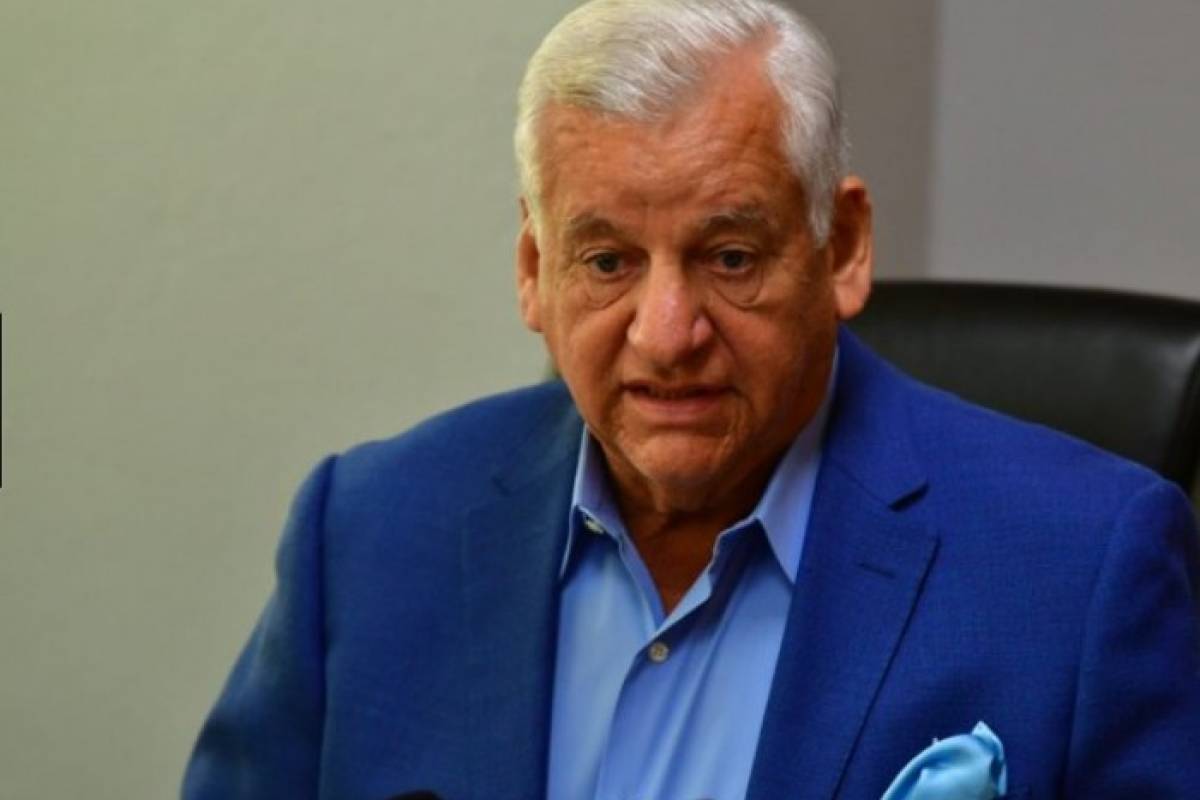 ¿Por qué se suspende al alcalde de Guaynabo? | Metro