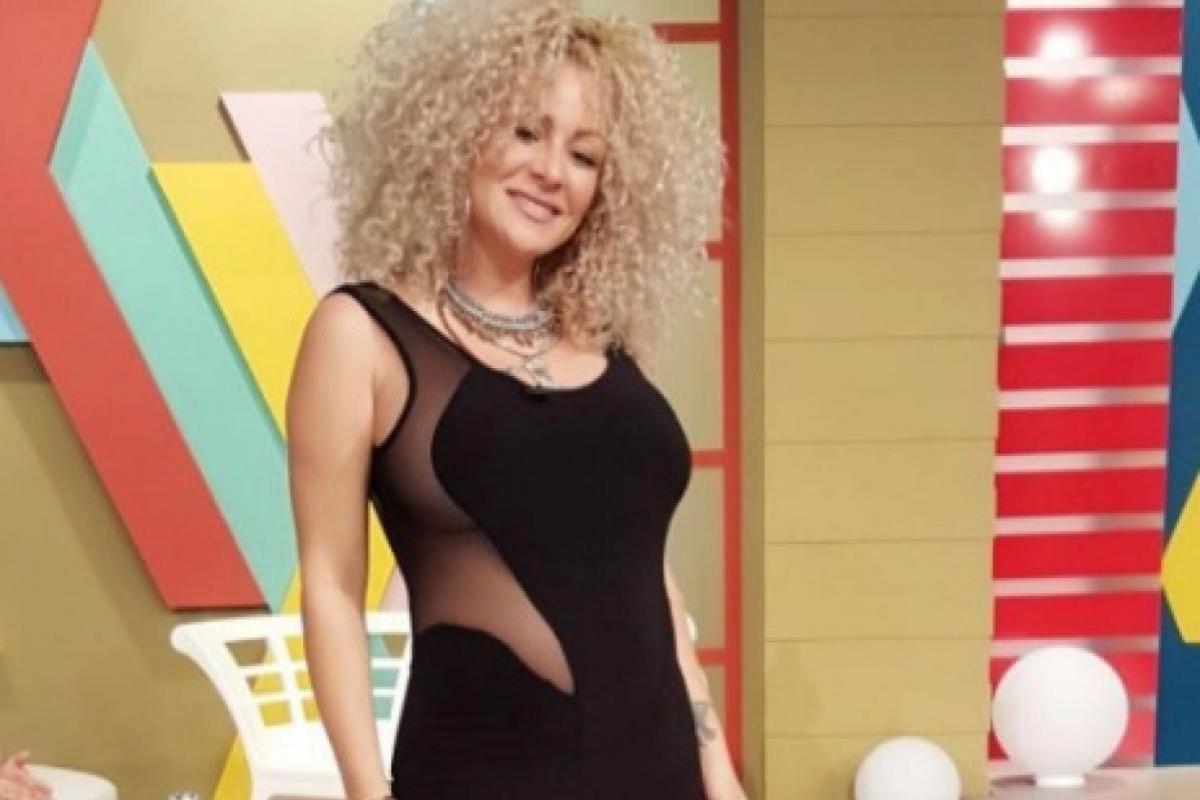 La Burbu Bromea Con Su Cuerpo Metro