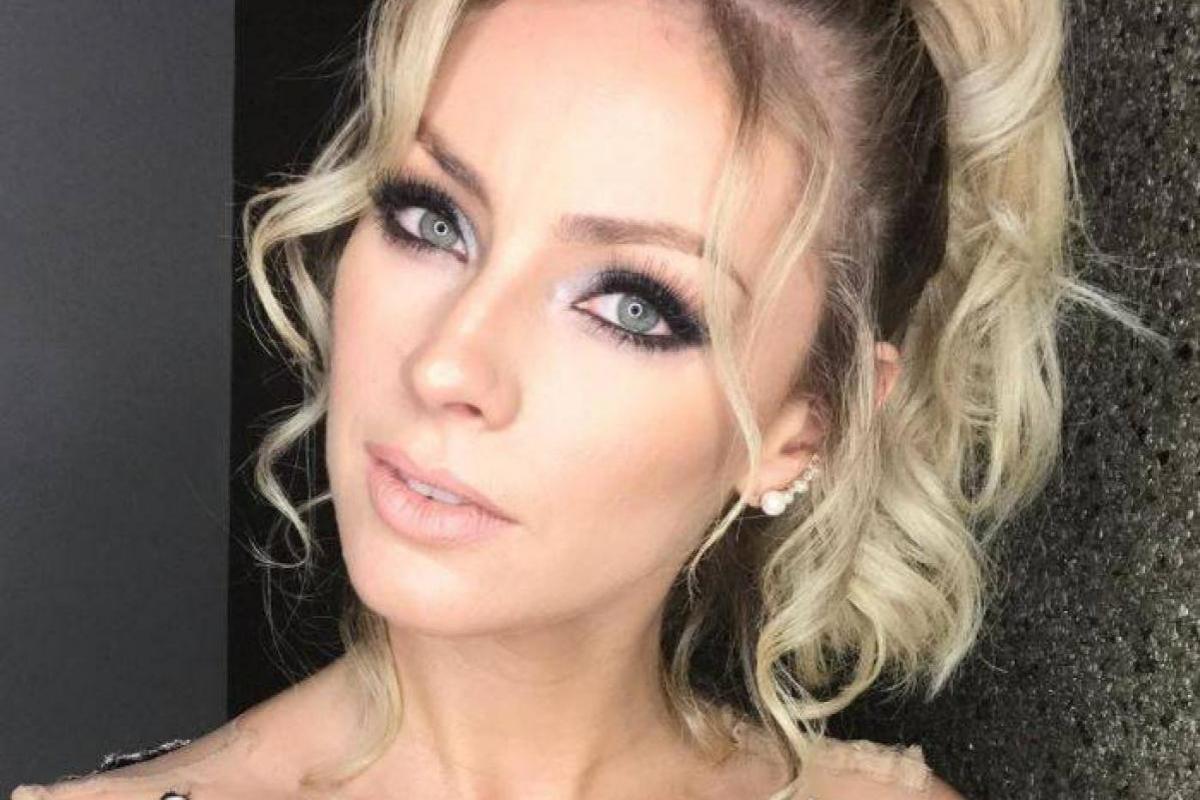 Natalia Rivera muestra su esbelta figura | Metro