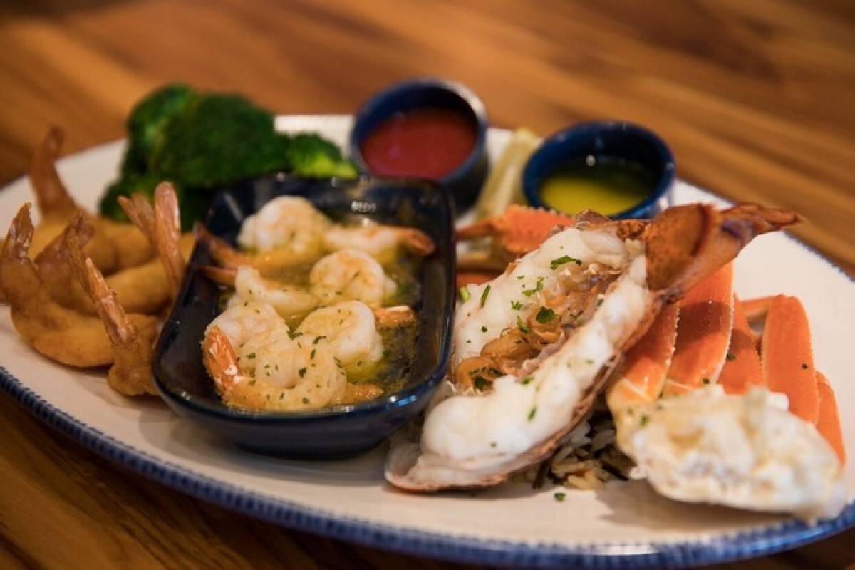 Llega a Plaza el primer Red Lobster de la Isla | Metro
