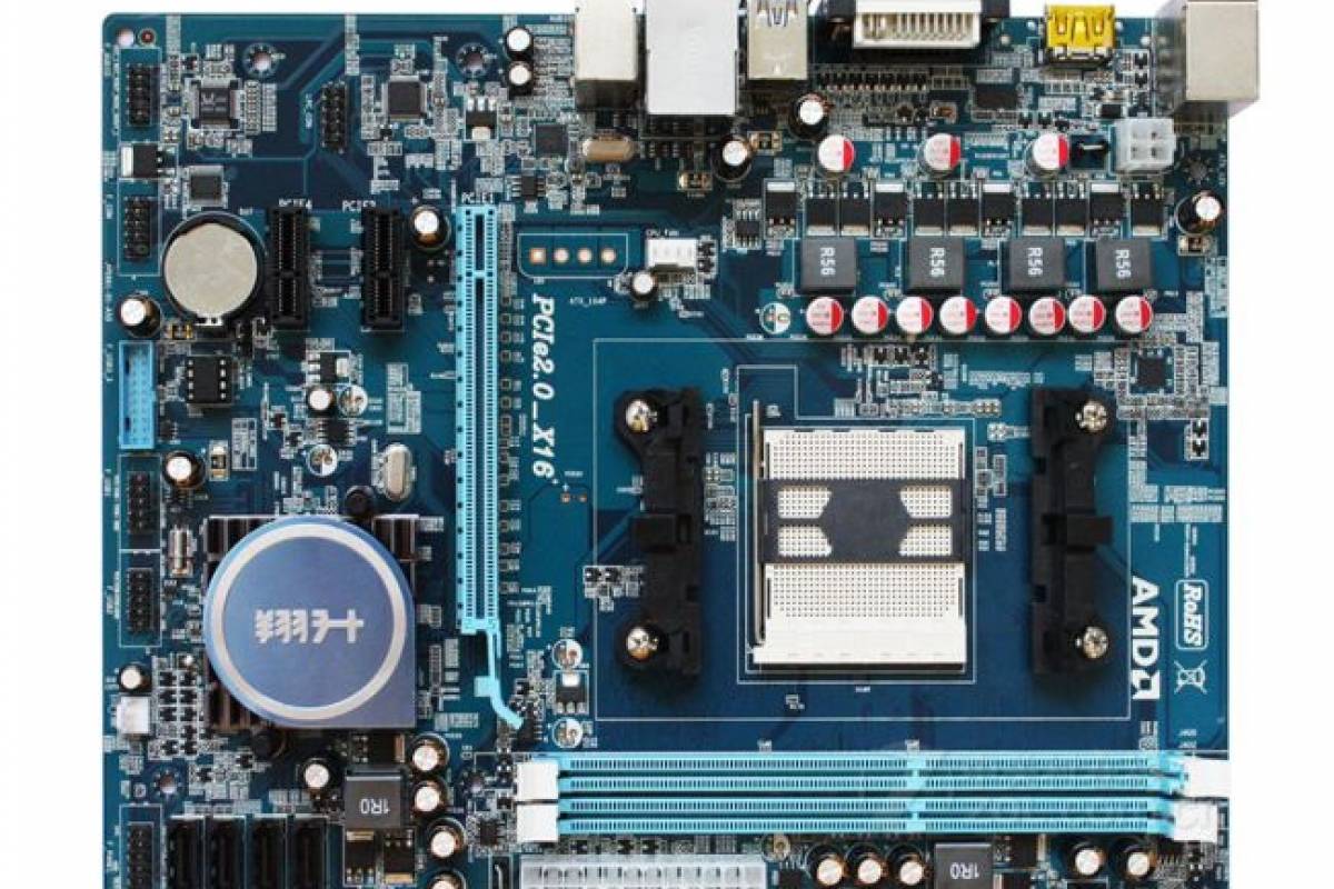 Tarjeta madre socket FM1 avistada en Asia
