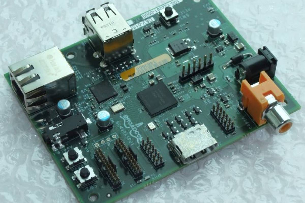 Raspberry Pi Board: Tarjeta ARM todo en 1 a $25
