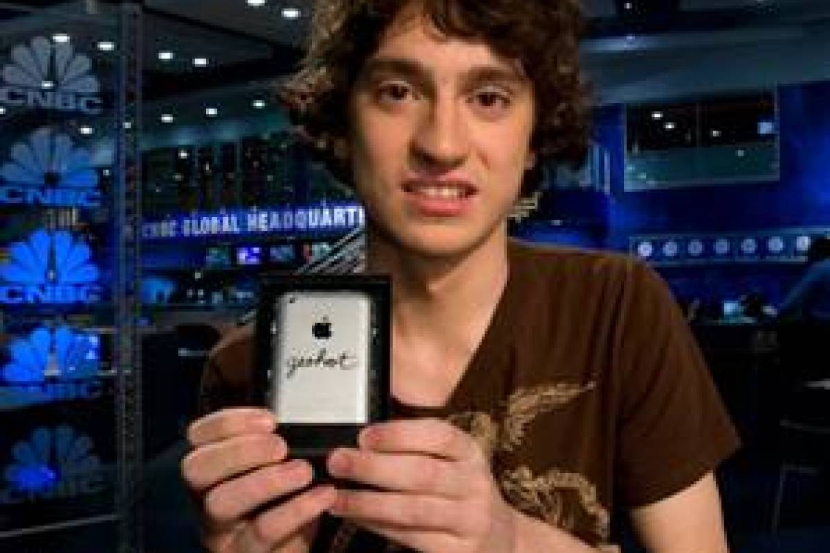 GeoHot, el que crackeó la Playstation 3, se retira