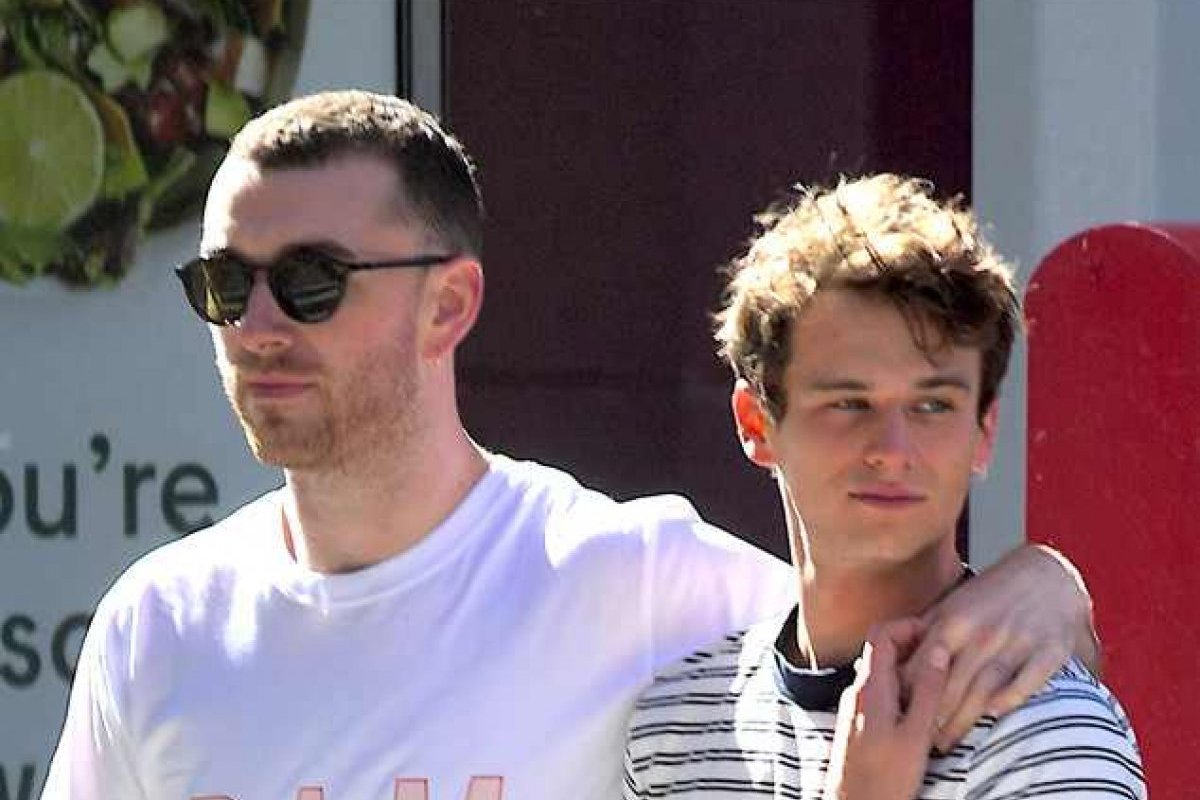 Sam Smith fue captado comiéndose a besos a su famoso novio | Publinews