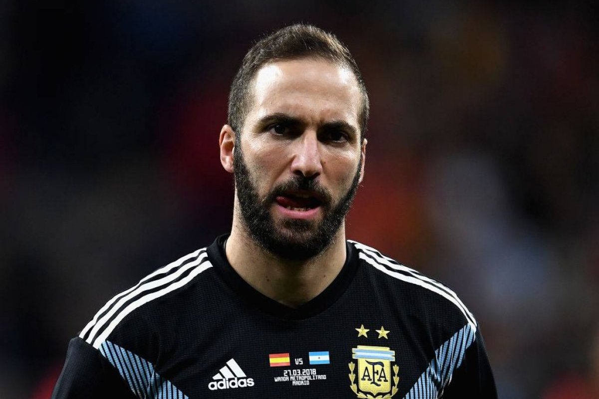 Gonzalo Higuaín volvió a la selección Argentina fallando un gol ...
