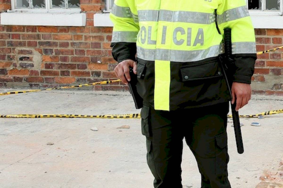 Noticias Patrullero Habría Sido Chuzado Por Un Encapuchado Mientras