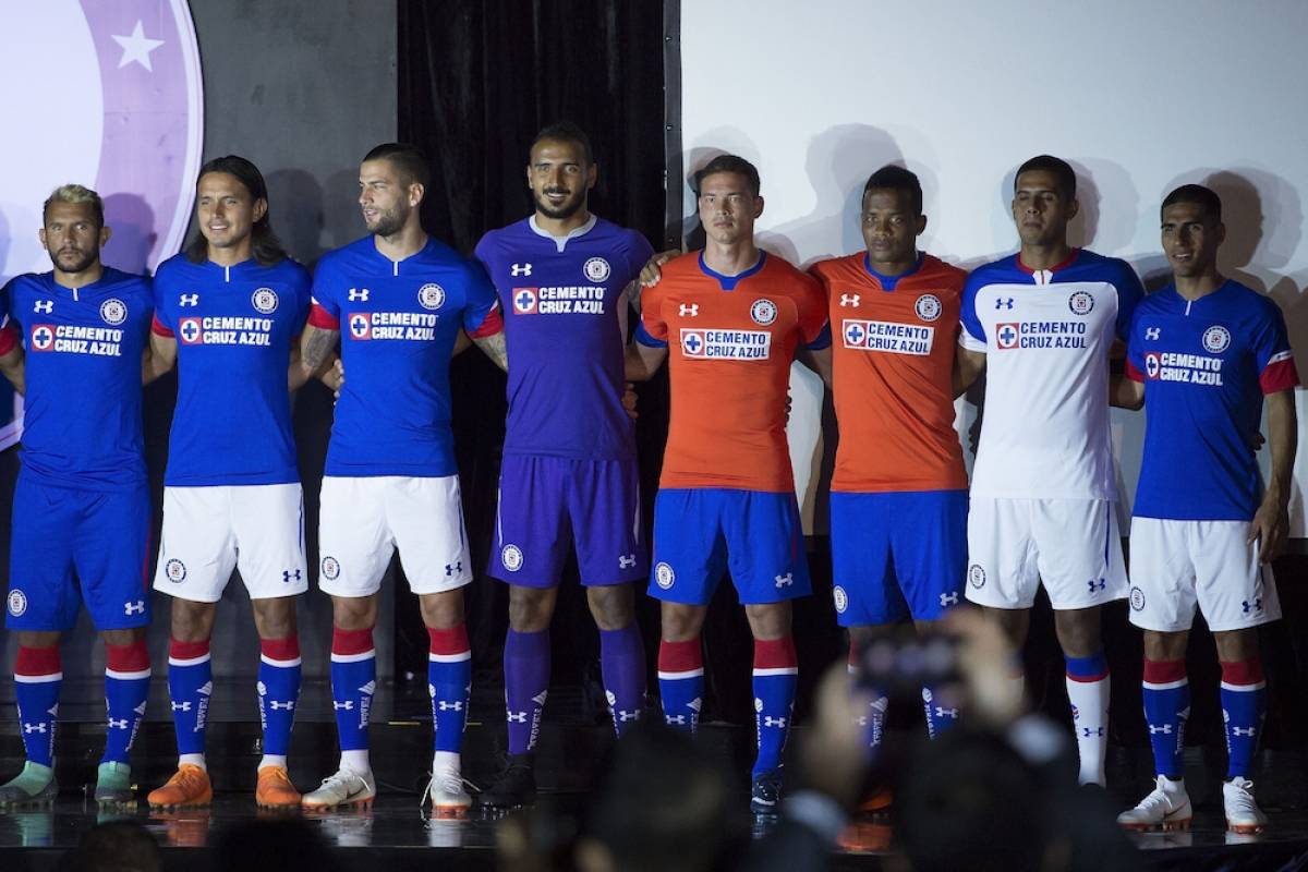 Cruz Azul presume sus nuevos uniformes y refuerzos para el Apertura ...