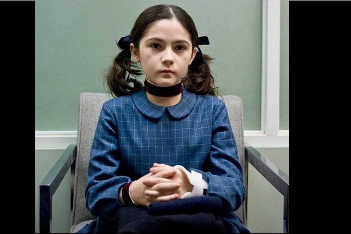 Protagonista de "La Huérfana" es una bomba sexy y sus candentes fotos ...