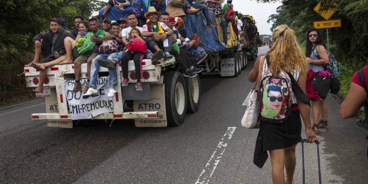 Migrantes transgéneros enfrentan peligros en caravana hacia EE. UU. | Metro