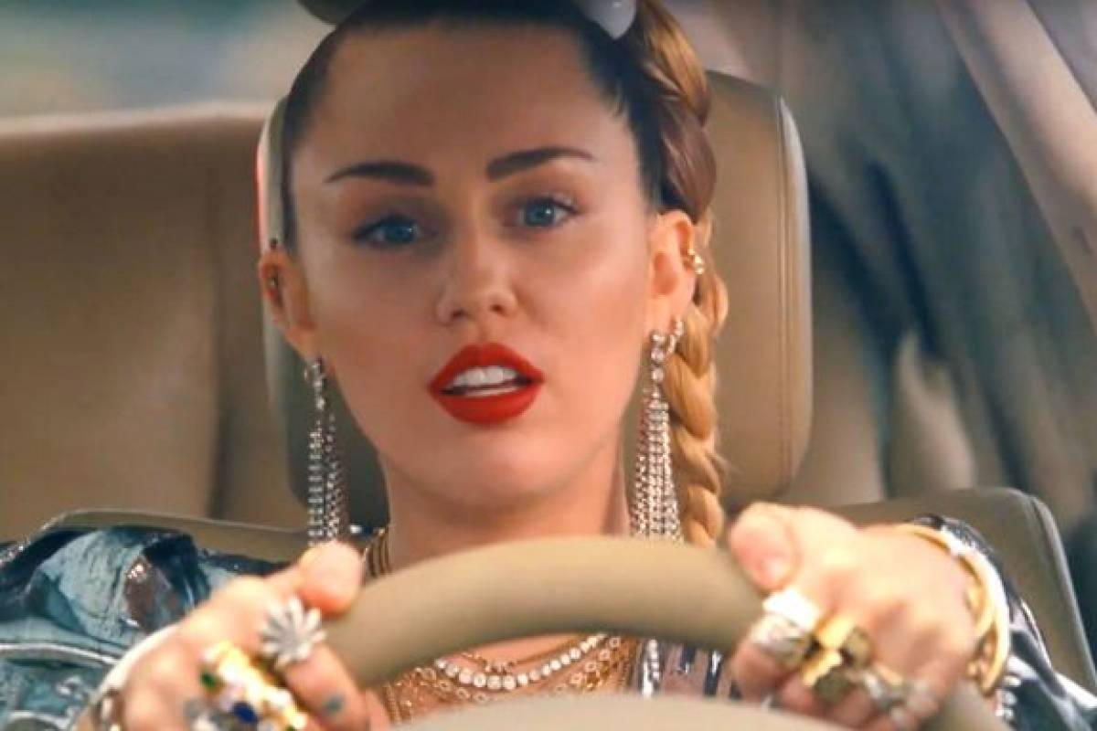 ¡Miley Cyrus regresa a la música! Estrenó su nuevo y polémico video ...