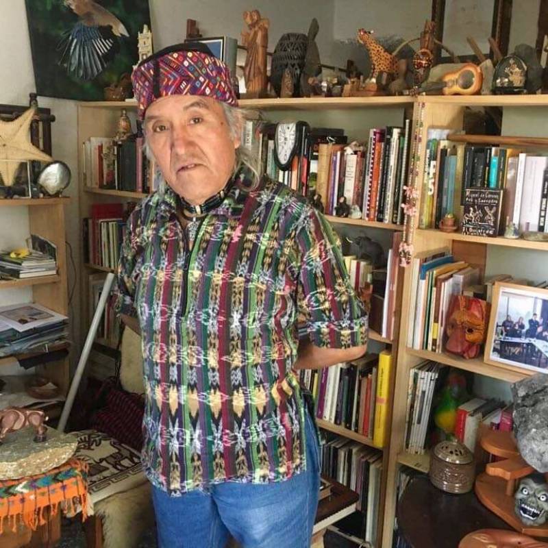 VIDEO. Rinden homenaje durante velación a Humberto Ak'abal | Publinews