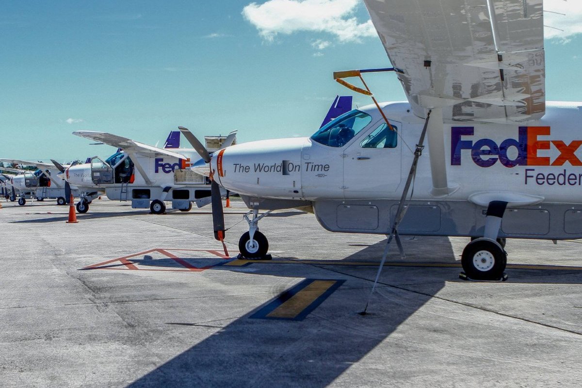 FedEx Express refuerza sus operaciones en el Aeropuerto Internacional ...