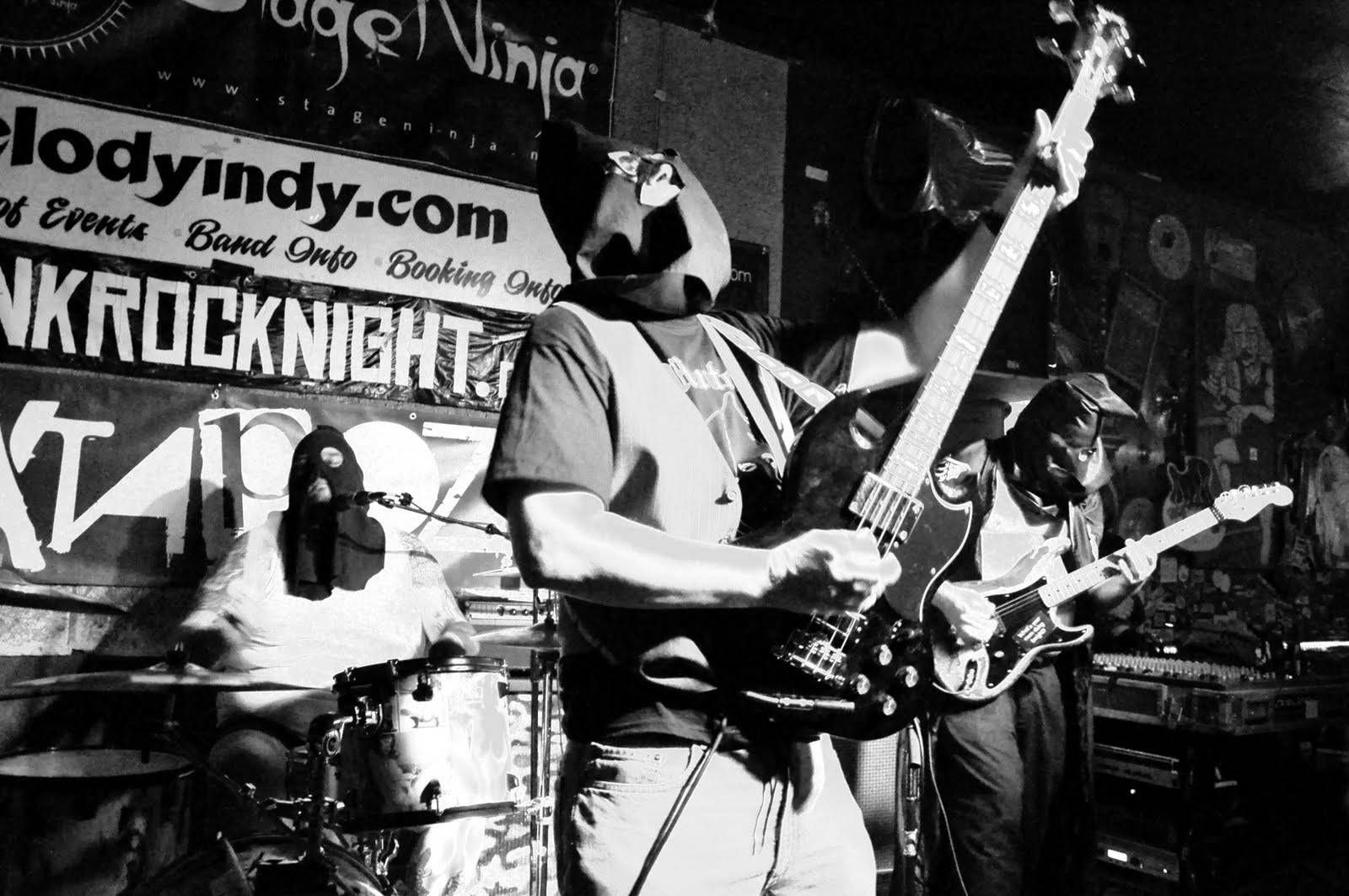 El Duce: Un ícono del rock arrollado por un tren y vinculado a la ...