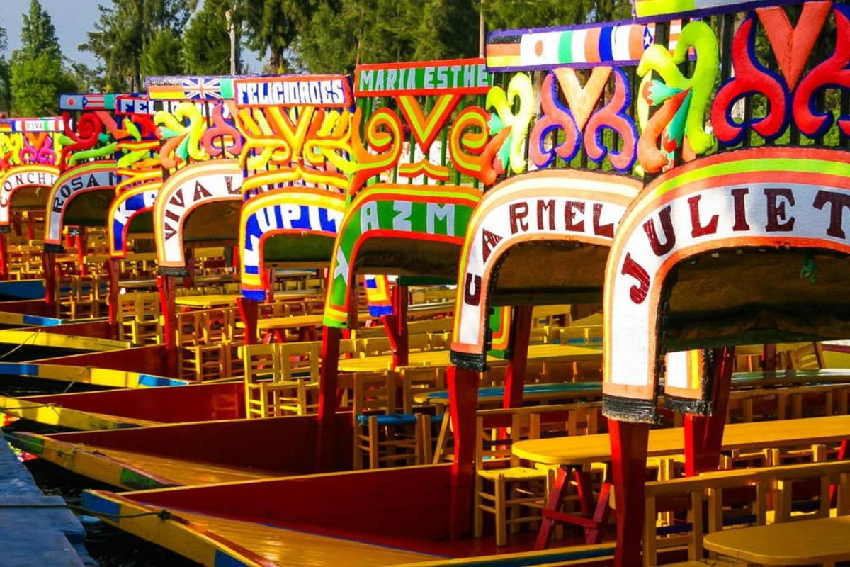 México: Ya hay trajineras con Wi-Fi y paneles solares en Xochimilco