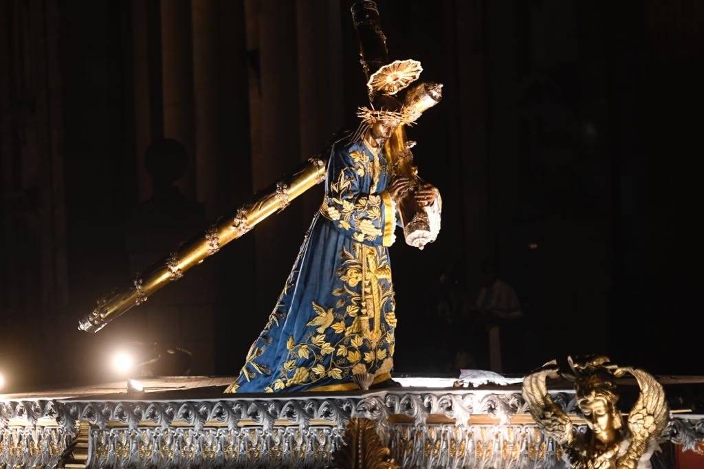 Jesús de Candelaria hace su recorrido entre devoción y fe | Publinews