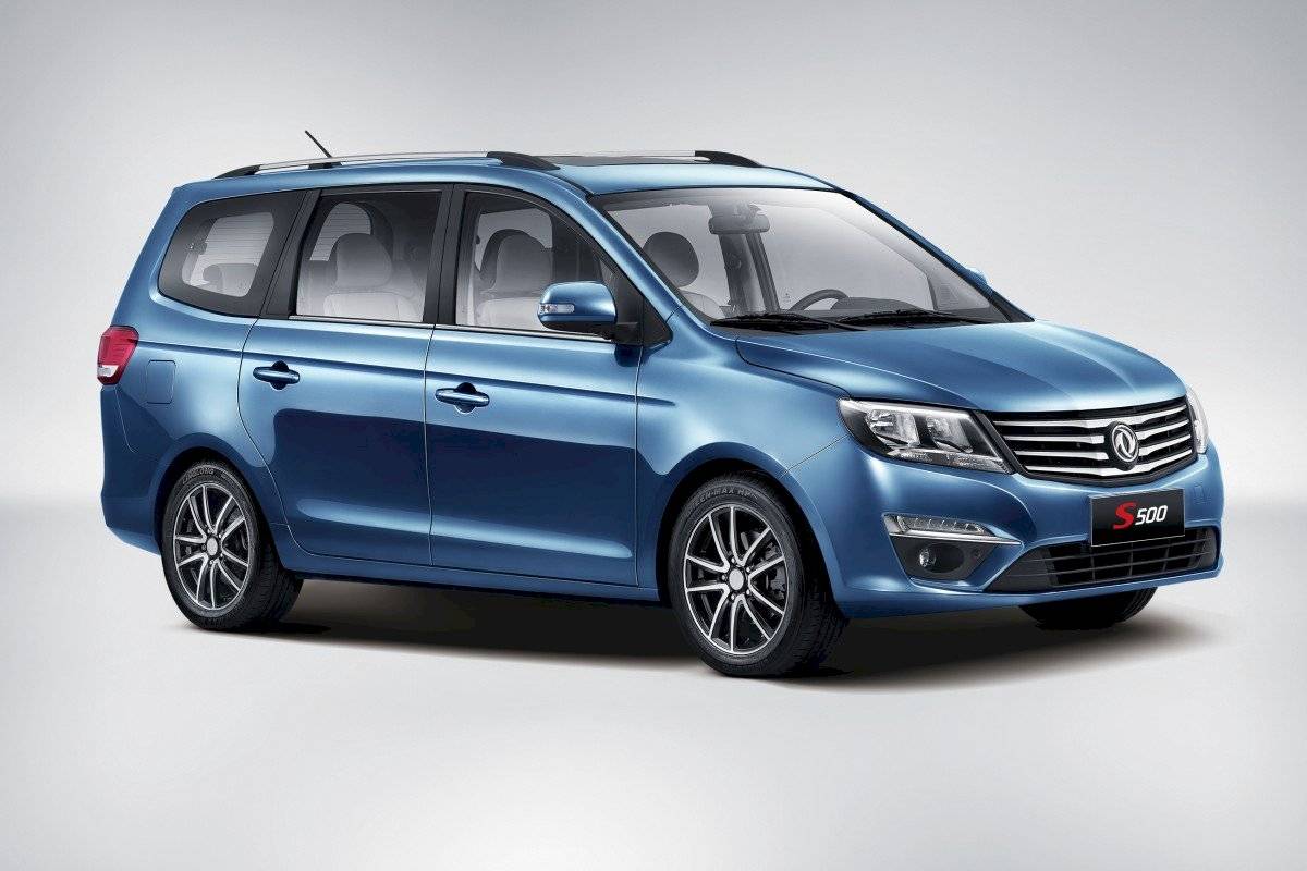 Dongfeng sale a jugar con línea de tres y un sedán eléctrico al ataque ...