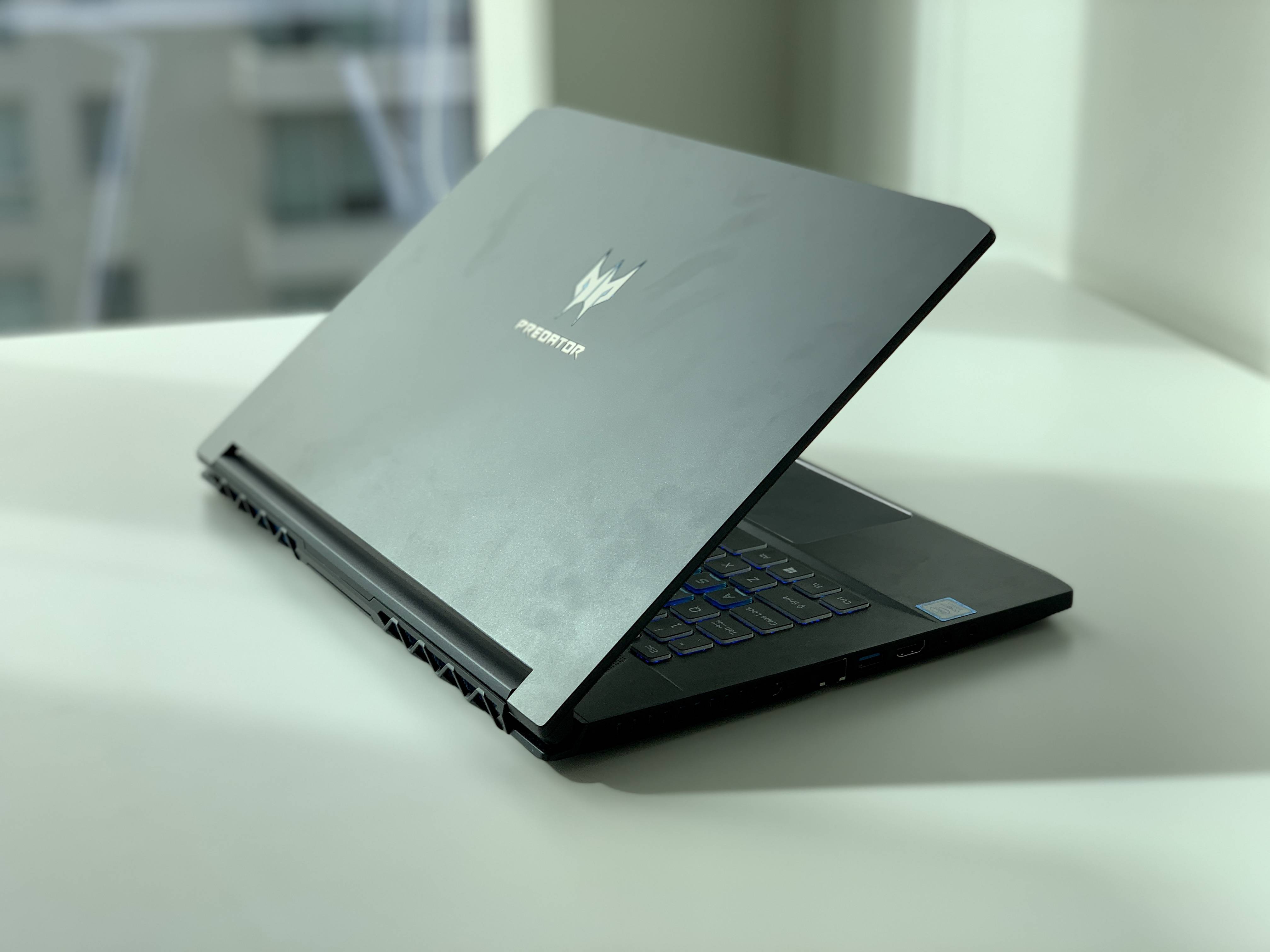 Un laptop gamer «redondo»: Review del Acer Predator Triton 500 [FW Labs ...