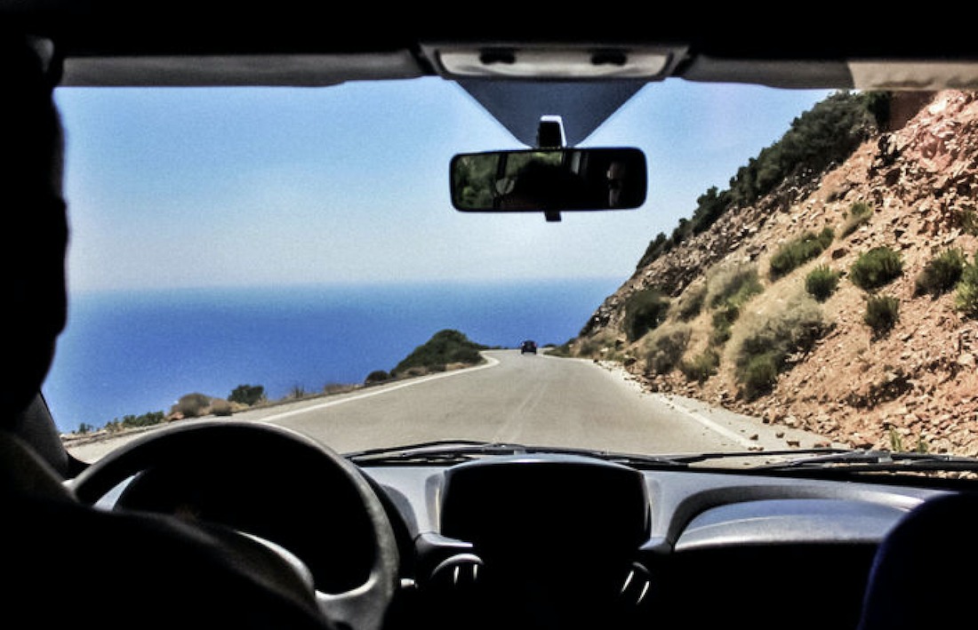 ¡Dile adiós a tus lentes! Volkswagen desarrolla un parabrisas con aumento