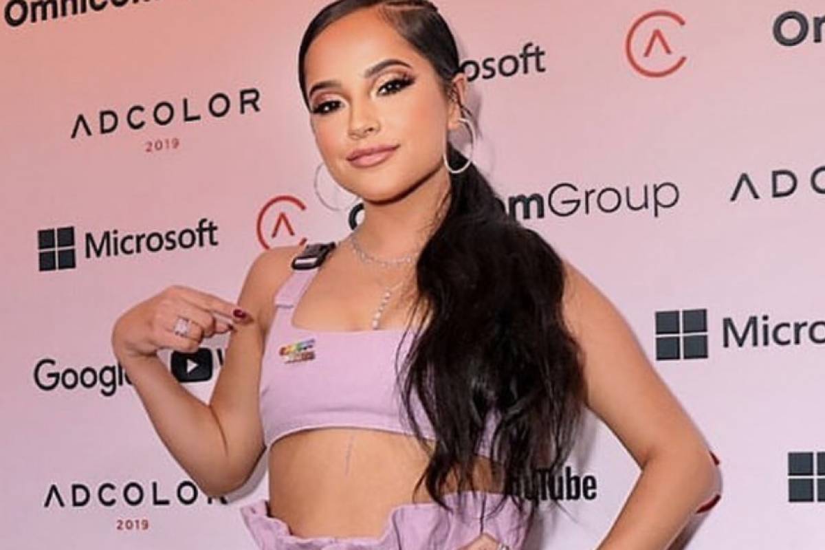 ¡Tan joven y con canas! Becky G mostró la cantidad de canas que tiene por estrés | Metro