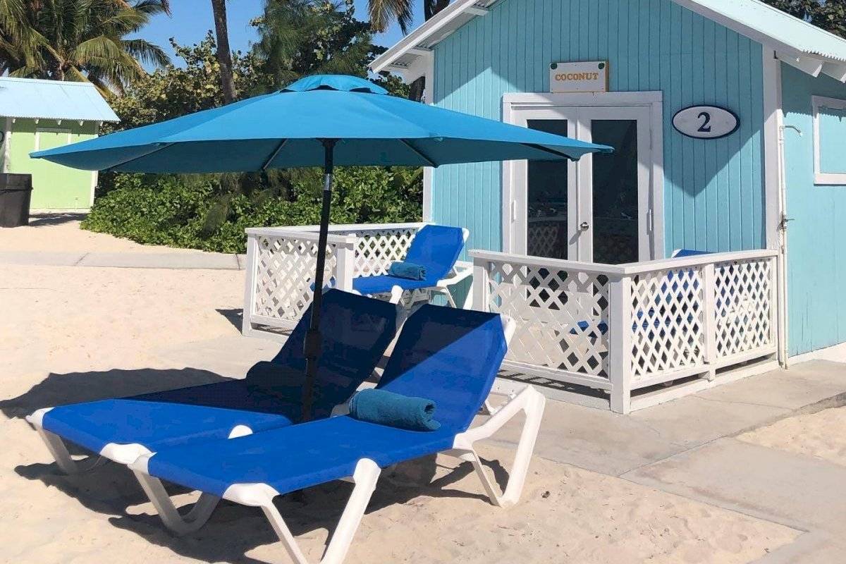 Cabañas privadas en la playa con aire acondicionado en Princess Cays ...