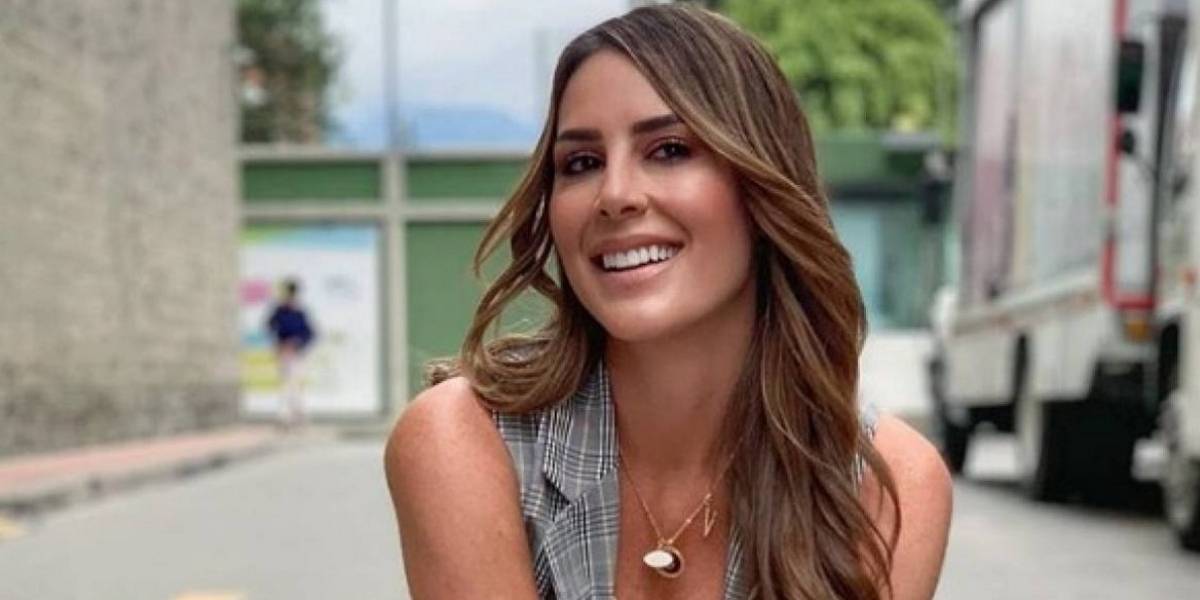 Con un sensual bikini amarillo, Carolina Soto mostró el cuerpazo que no ...