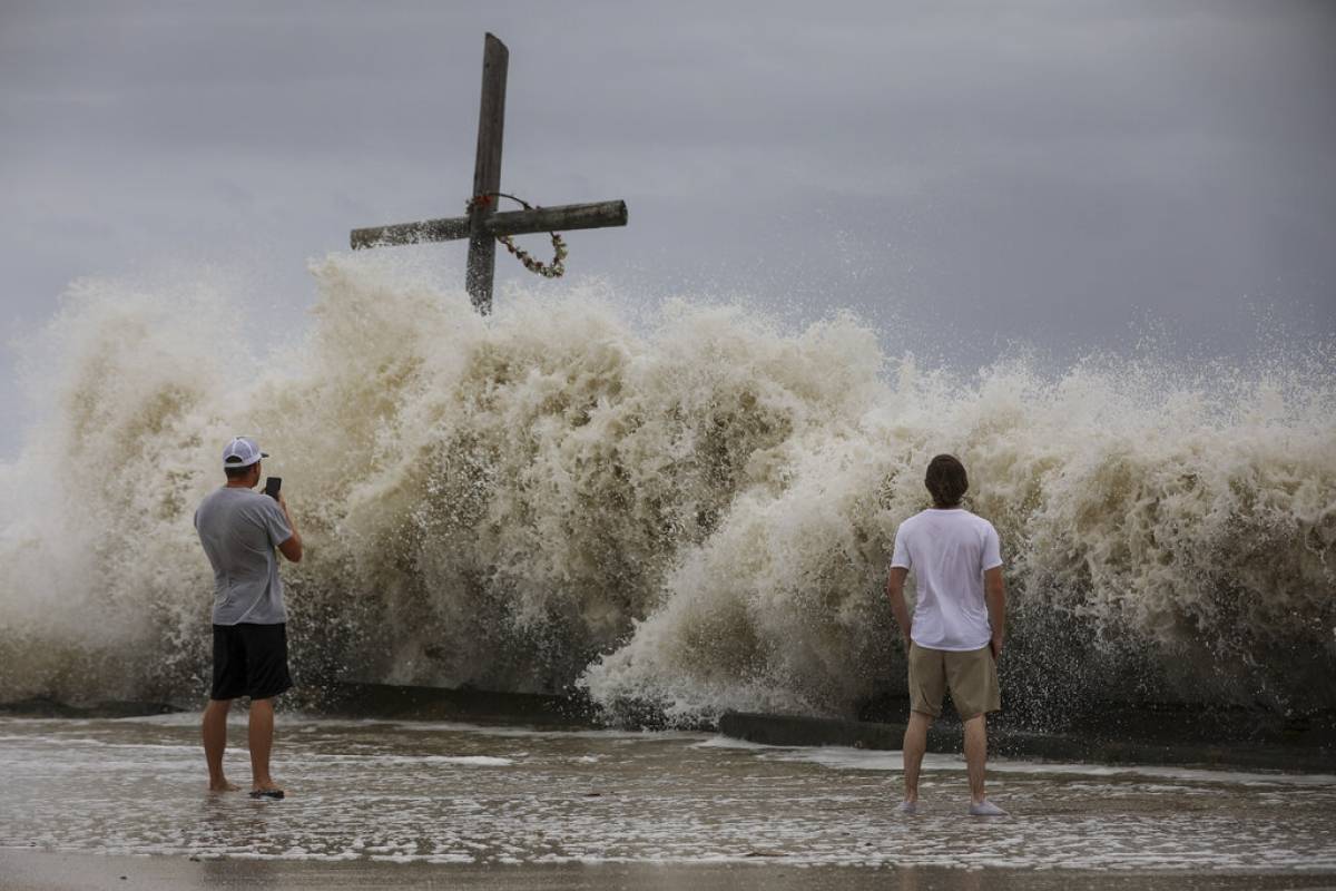 Huracán Laura alcanza categoría 4; provocará marejada ciclónica ...
