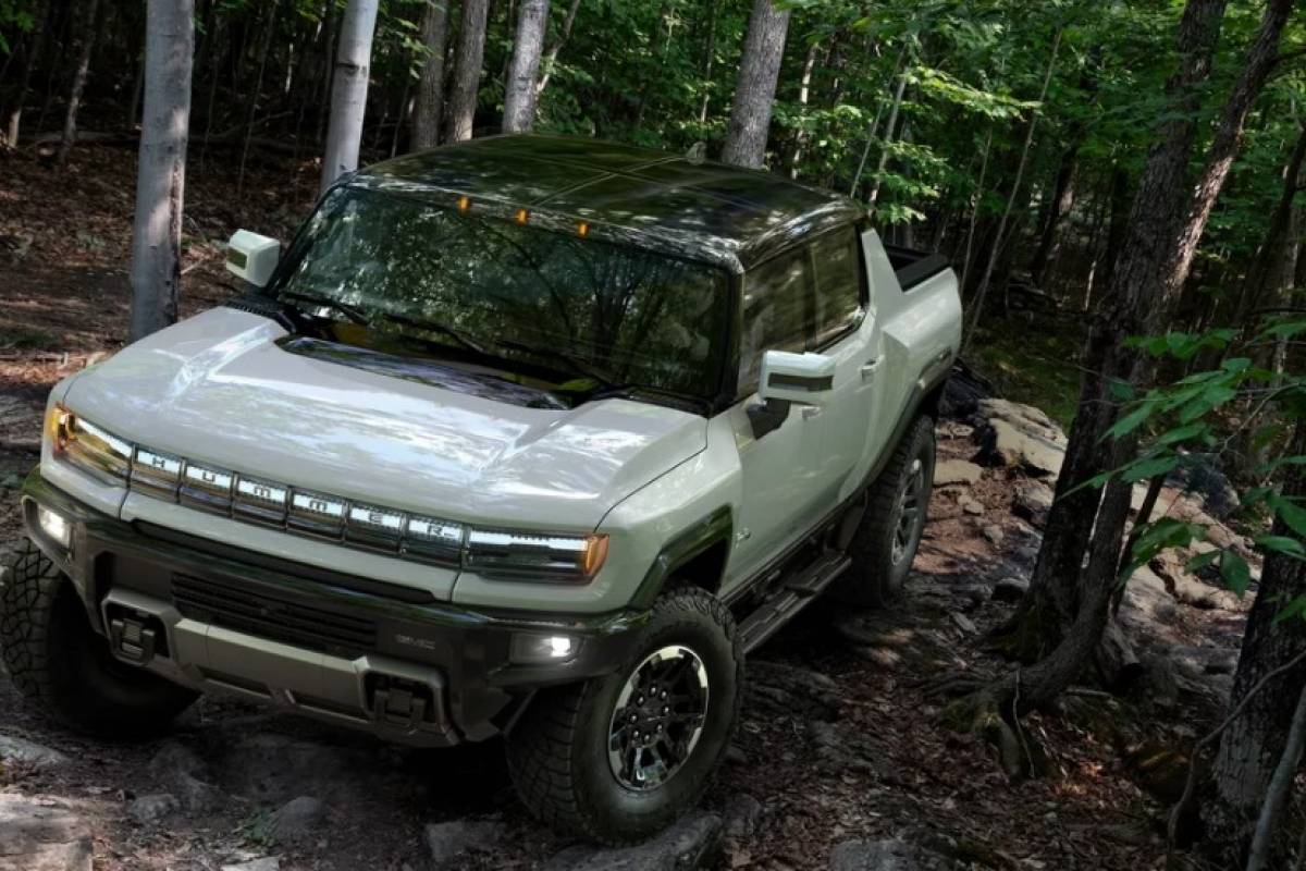 El Hummer regresa como un vehículo eléctrico que puede manejar en diagonal