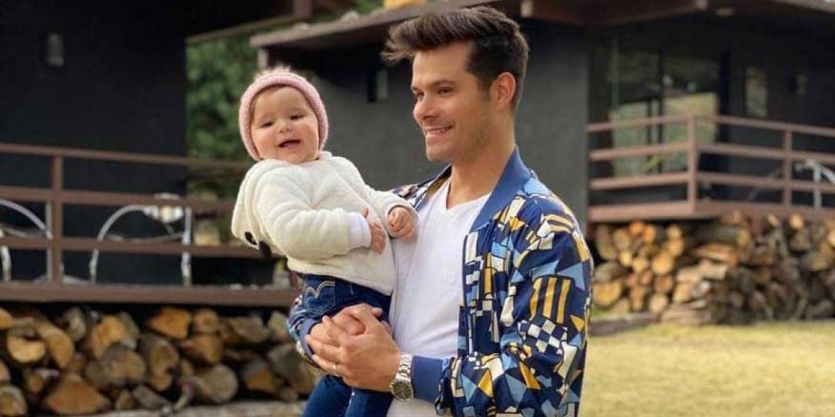 Brandon Peniche comparte tierna foto de su hija celebrando su segundo ...