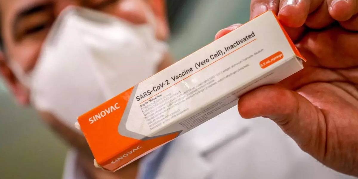 Vacuna contra Covid-19 de Sinovac llega a Chile: ¿Cómo será su traslado ...