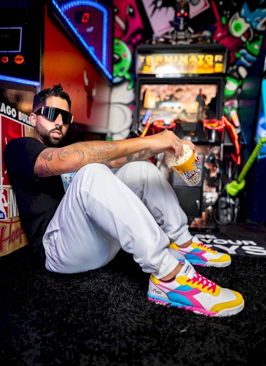 DJ Luian también lanzó sus tenis